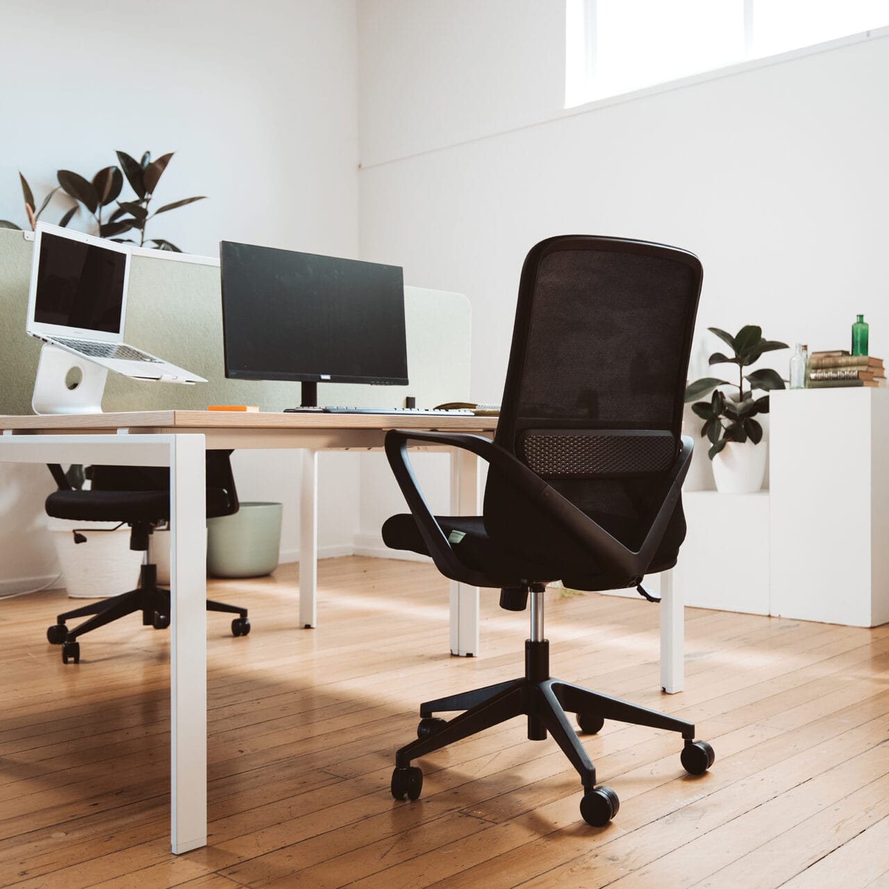 Mondo Mistral Mesh High Back Office Chair | Buro
